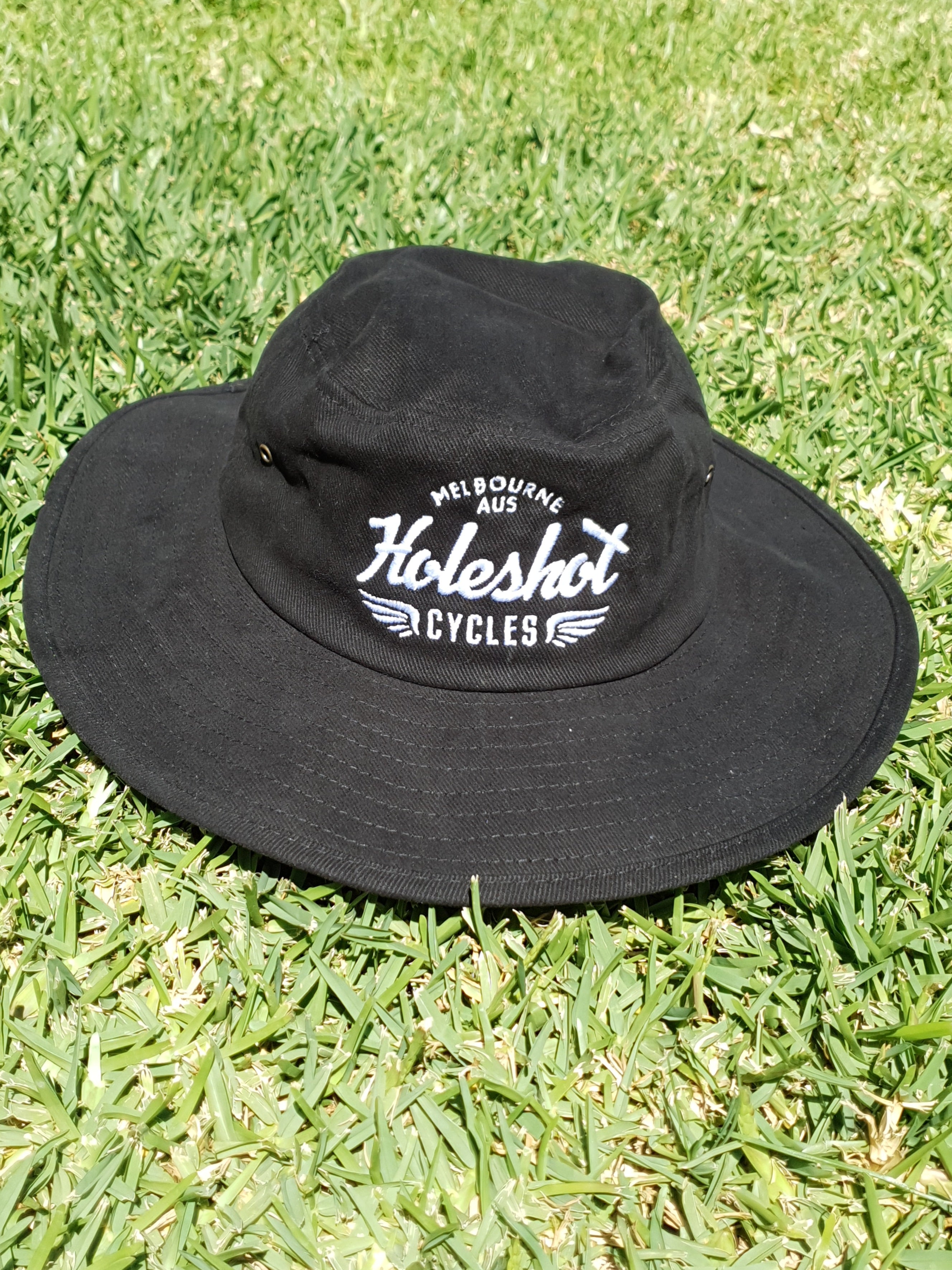 Soft Goods & Accessories – Holeshot Cycles